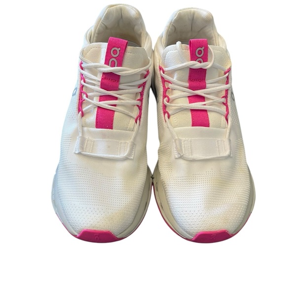 On Running | Shoes | On Cloudnova Pink And White Hard To Find Mens 85 ...